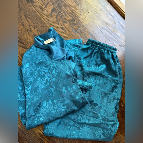 Victoria's Secret | Intimates & Sleepwear | Vintage Victorias Secret ...